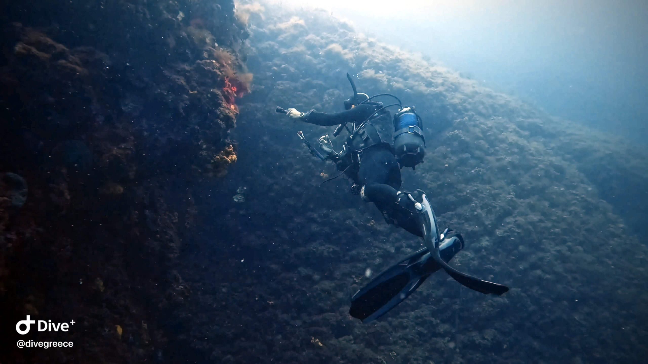 Scuba Diving Trips / 8 Dives – Dive Greece